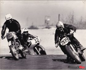 Vintage Racing – Mary McGee Women Motorcycle Driver
